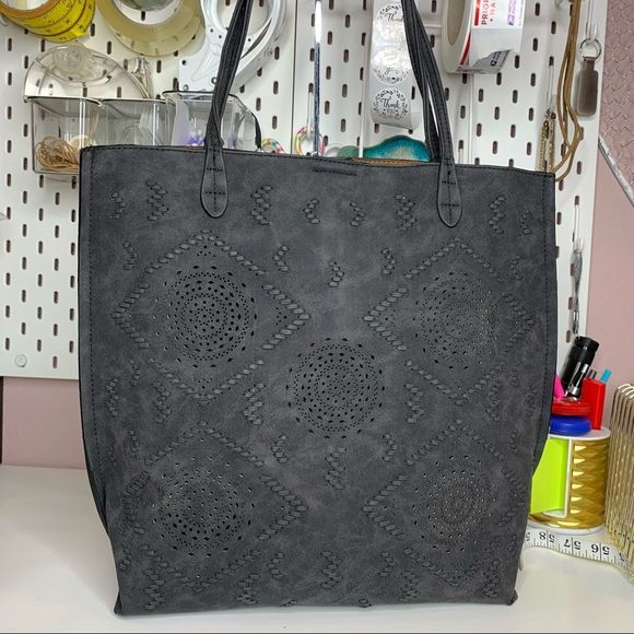 Street Level | Bags | Street Level Textured Weaved Southwest Shape Tote ...